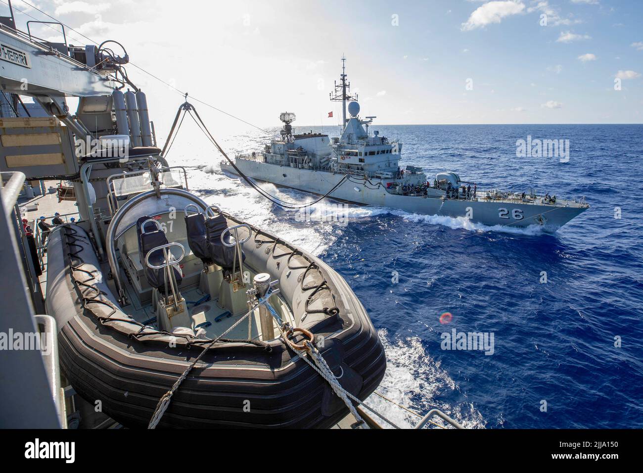 OCÉAN PACIFIQUE (21 juillet 2022) la corvette de la Marine royale ...