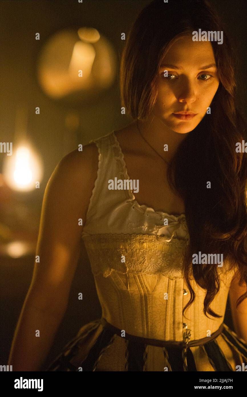 Elizabeth olsen in Banque de photographies et d’images à haute ...