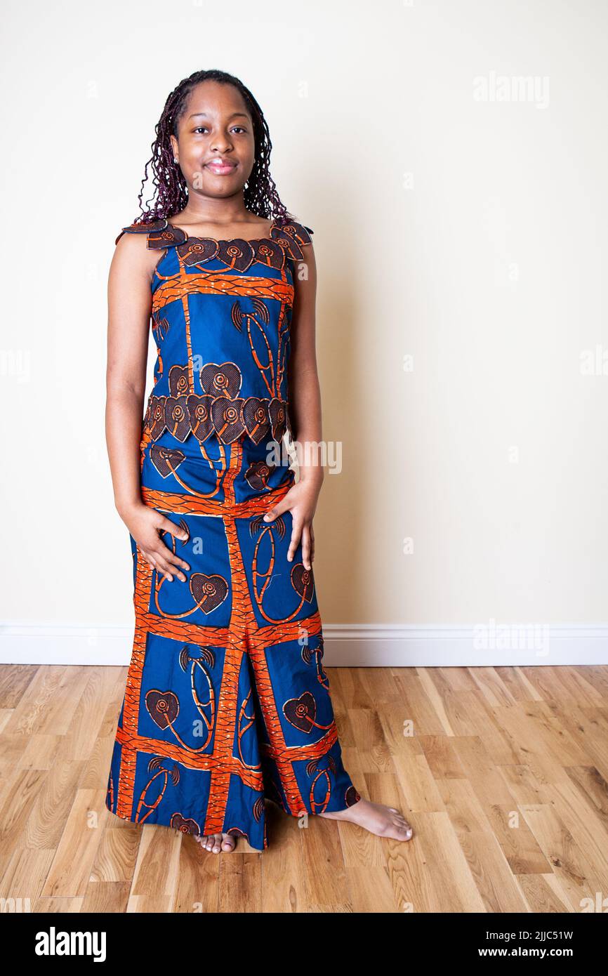 La mode traditionnelle ghanéenne. Des tissus Kente brillants du Ghana ...