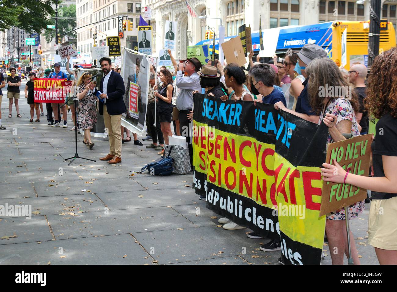 Des groupes d'activistes se sont réunis à Lower Manhattan, New York ...