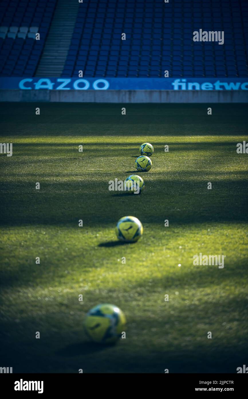 Ballon campo de futbol Banque de photographies et d’images à haute résolution - Alamy