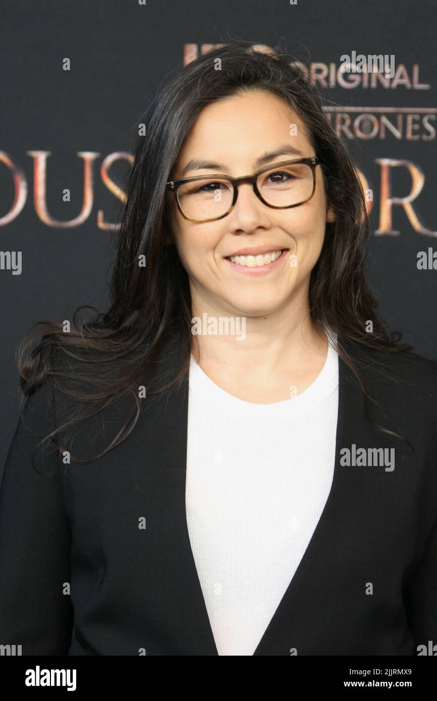 Susan Hess participe à la première mondiale de la série originale de ...