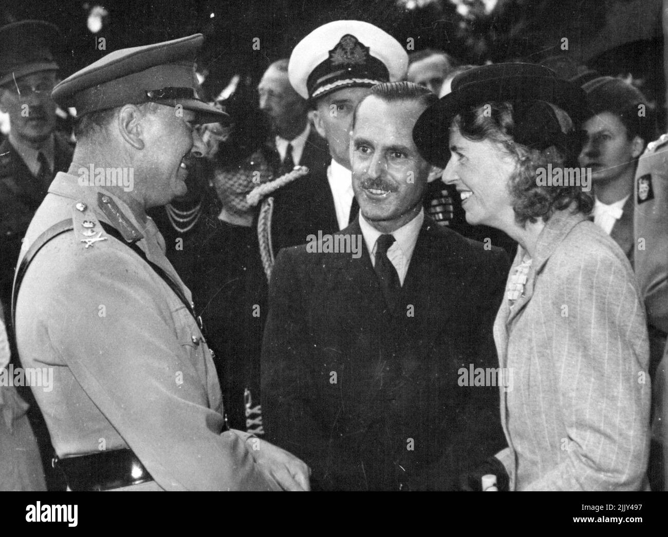 Lang : John Reginald Paget, officier permanent de la RAAF qui, lorsqu ...