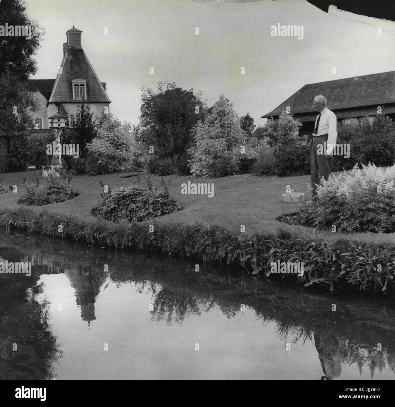 Field Marshal Viscount Montgomery: À Isington Hampshire le Field ...