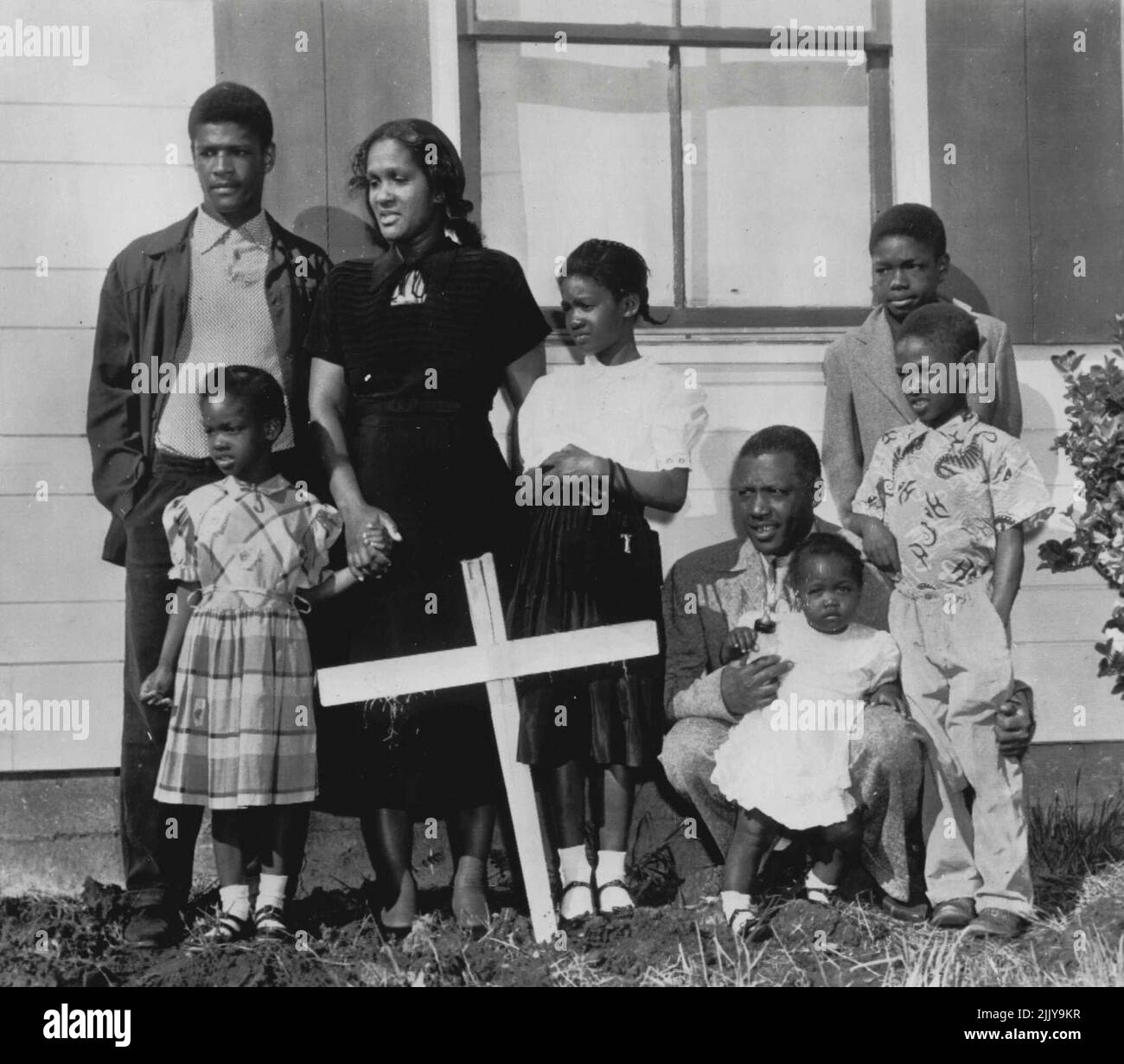 Famille accueillie par Croix -- Wilbur D. Gary, vétéran de la guerre et ...