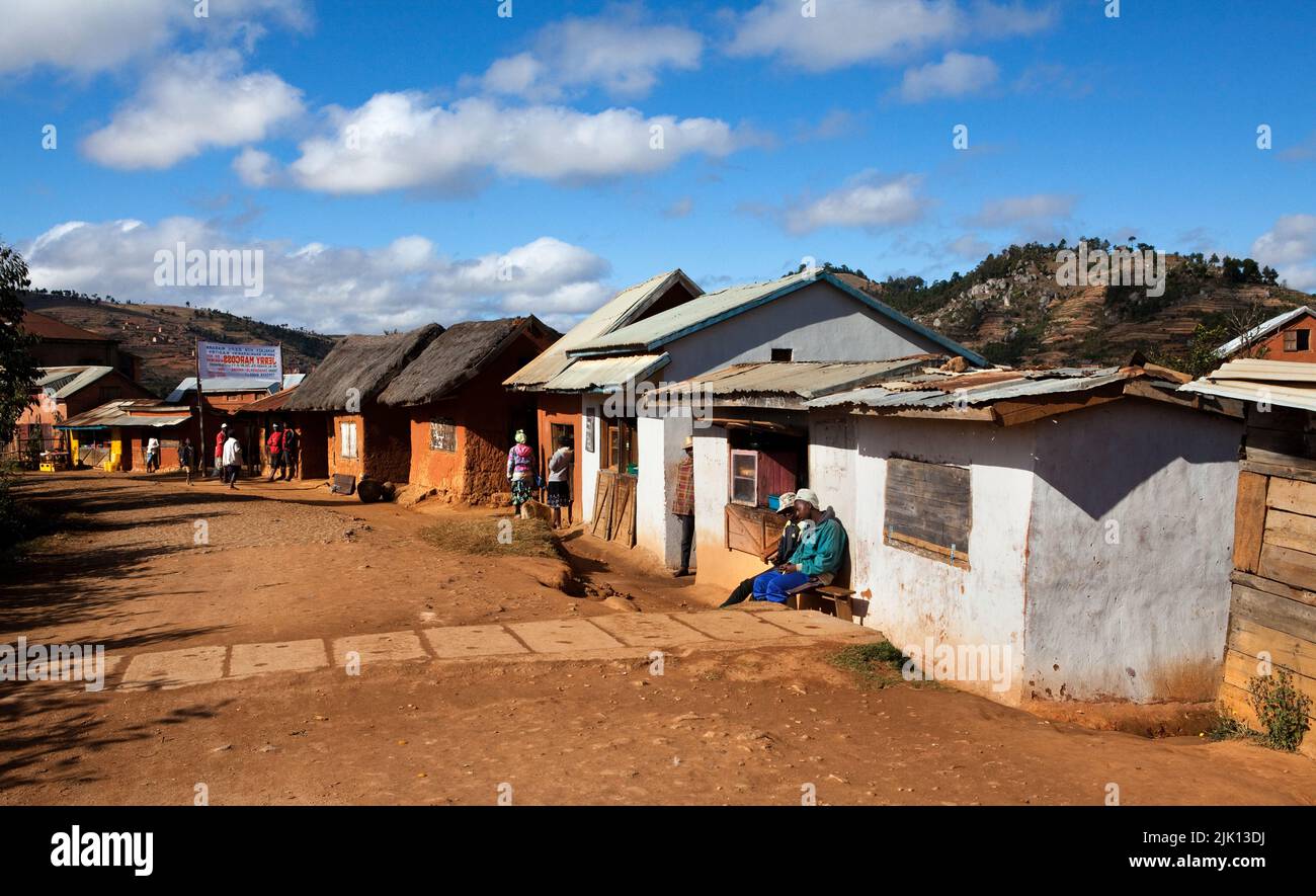 Village de tournage des os cérémonie, qui se produit tous les cinq à ...