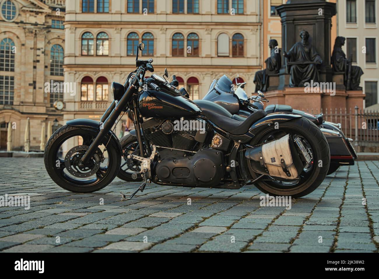 Le motard harley davidson Banque de photographies et d’images à haute ...