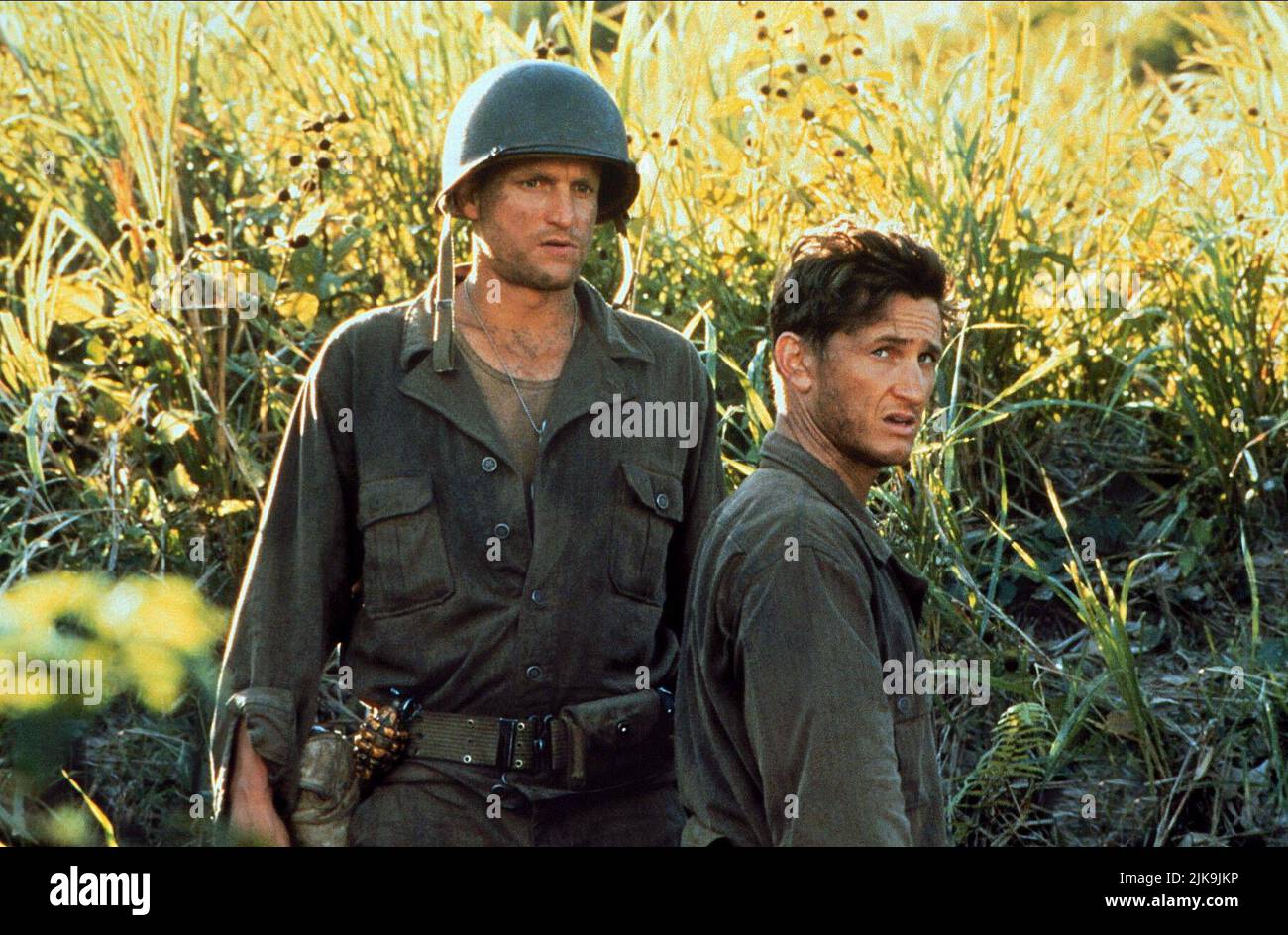 Woody Harrelson & Sean Penn film The Thin Red Line (1998) personnages ...