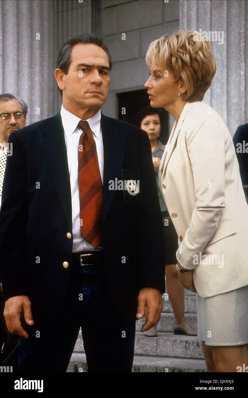 Tommy Lee Jones & Kate Nelligan film: U.S. Marshals (USA 1998) personnages: Chief Vice Marshal ...