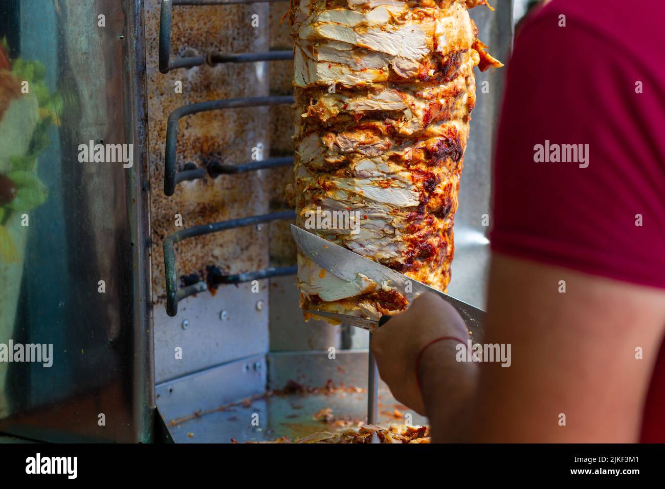 Coupe avec couteau Chef doner Doner kebab turc traditionnel de la ...