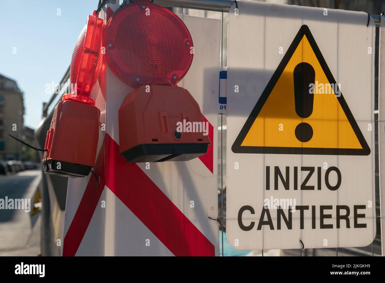 chantiers de construction: le feu rouge clignotant pour les chantiers ...