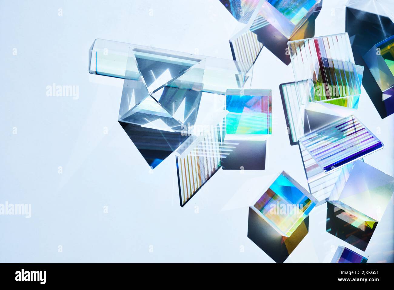 Les figures géométriques prismes avec la diffraction de la lumière des ...