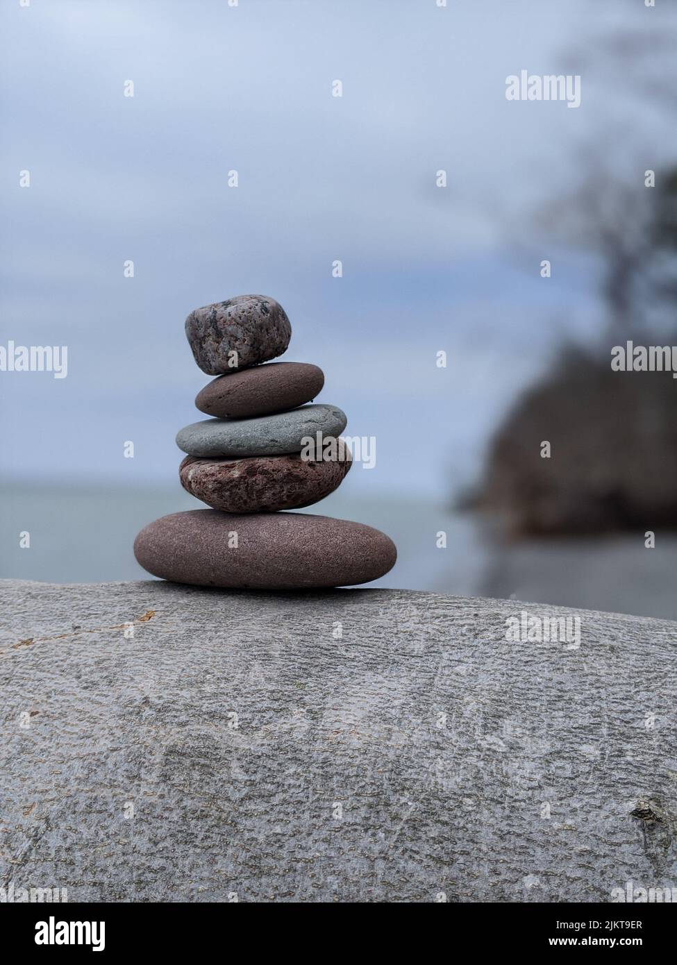 Roches zen Banque de photographies et d’images à haute résolution - Alamy