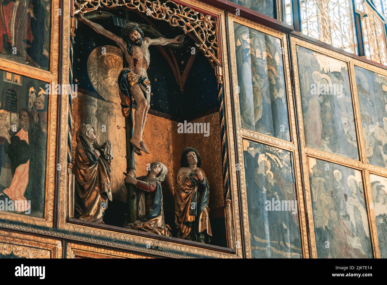 Jesus christ on the cross with mary Banque de photographies et d’images ...