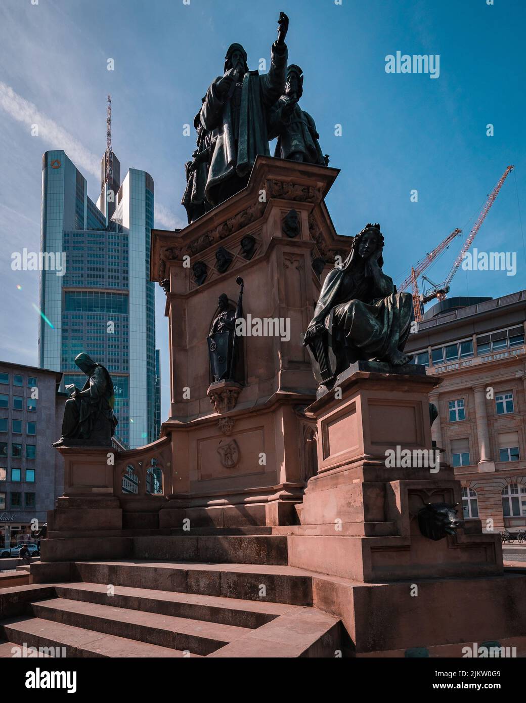 Sculpture of johannes gutenberg Banque de photographies et d’images à ...