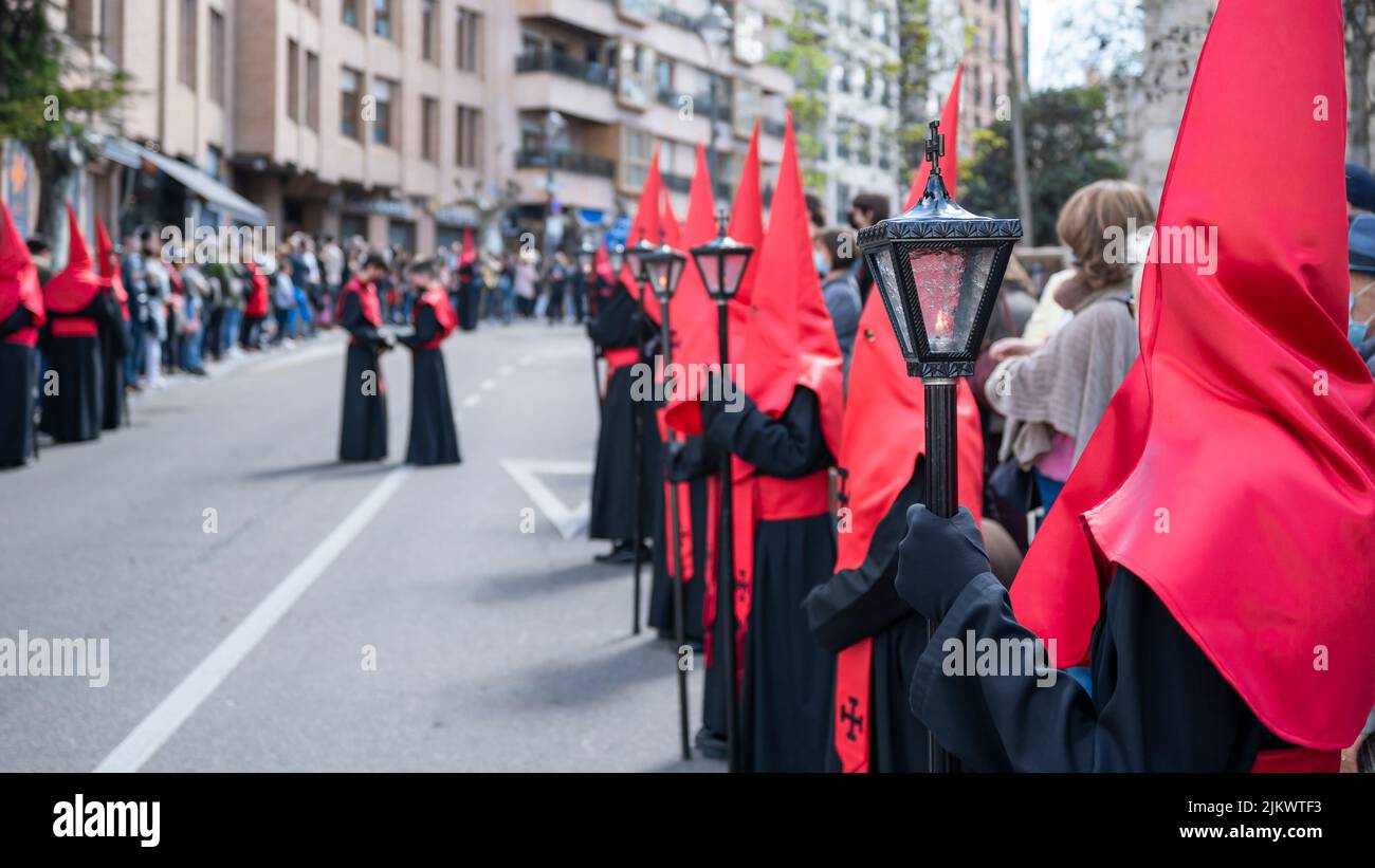 Semana santa Valladolid, hermandad universitaria del santísimo Cristo ...