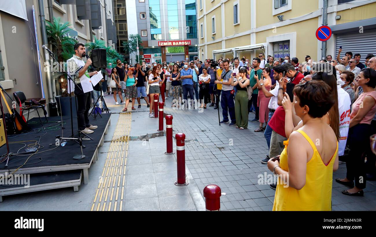 Izmir, Turquie. 03rd août 2022. L'Union des chambres des ingénieurs et ...