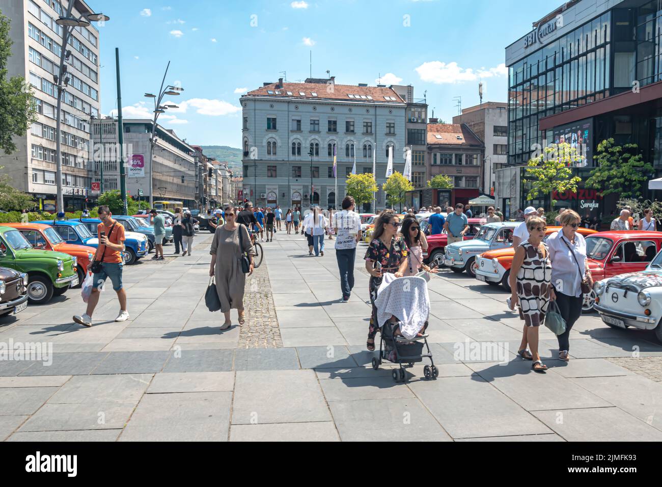 Aujourd'hui, une Fiat-Fico Fest 2022 s'est tenue devant le Centre BBI à ...
