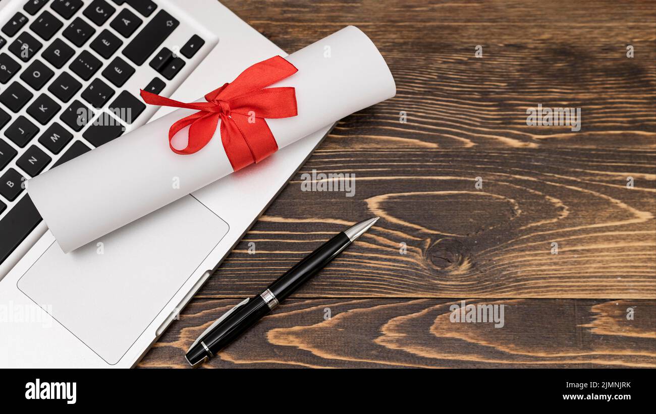 Phd certificate Banque de photographies et d’images à haute résolution ...