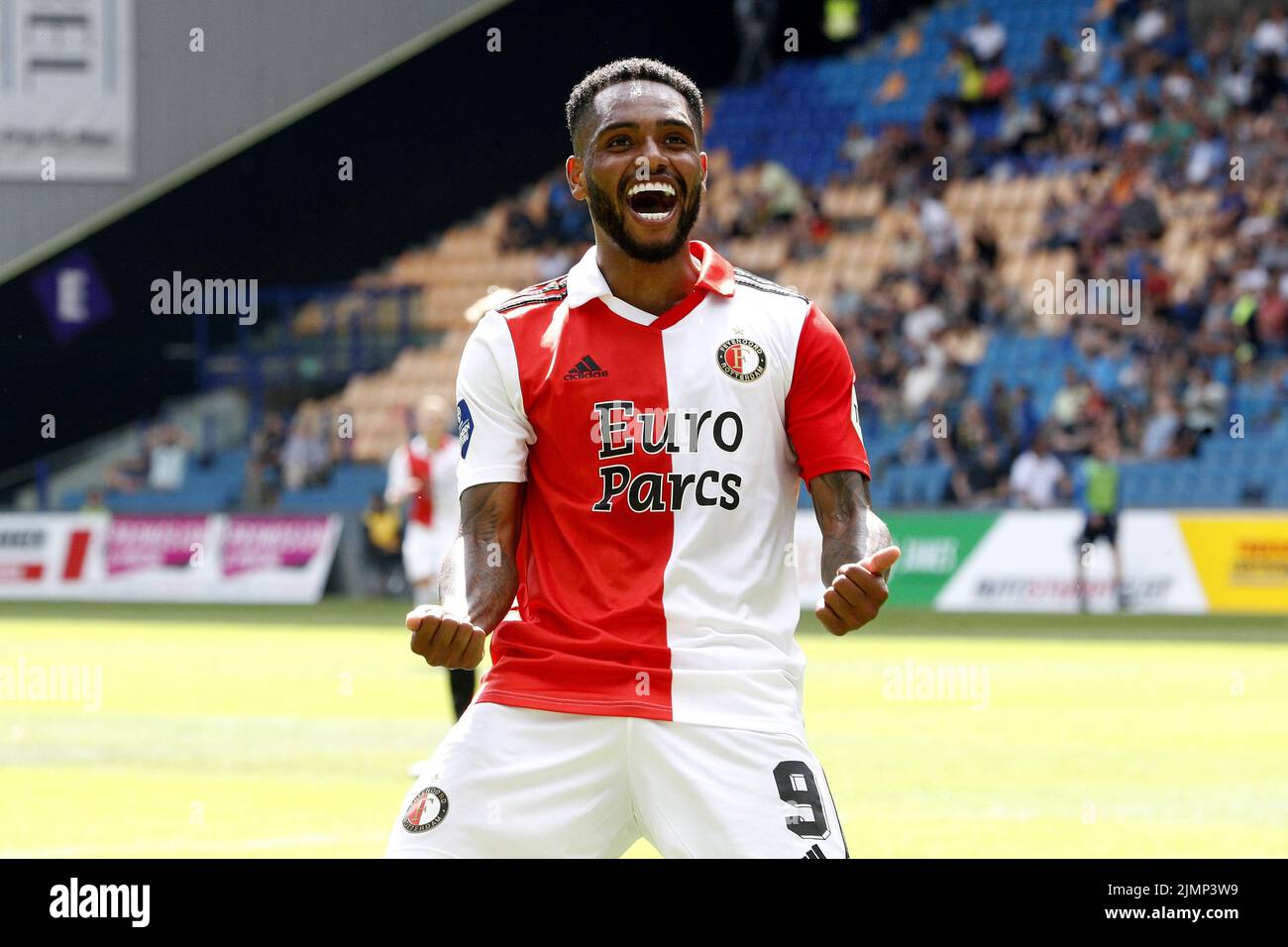 ARNHEM - Danilo de Feyenoord célèbre le 2-4 lors du match hollandais ...