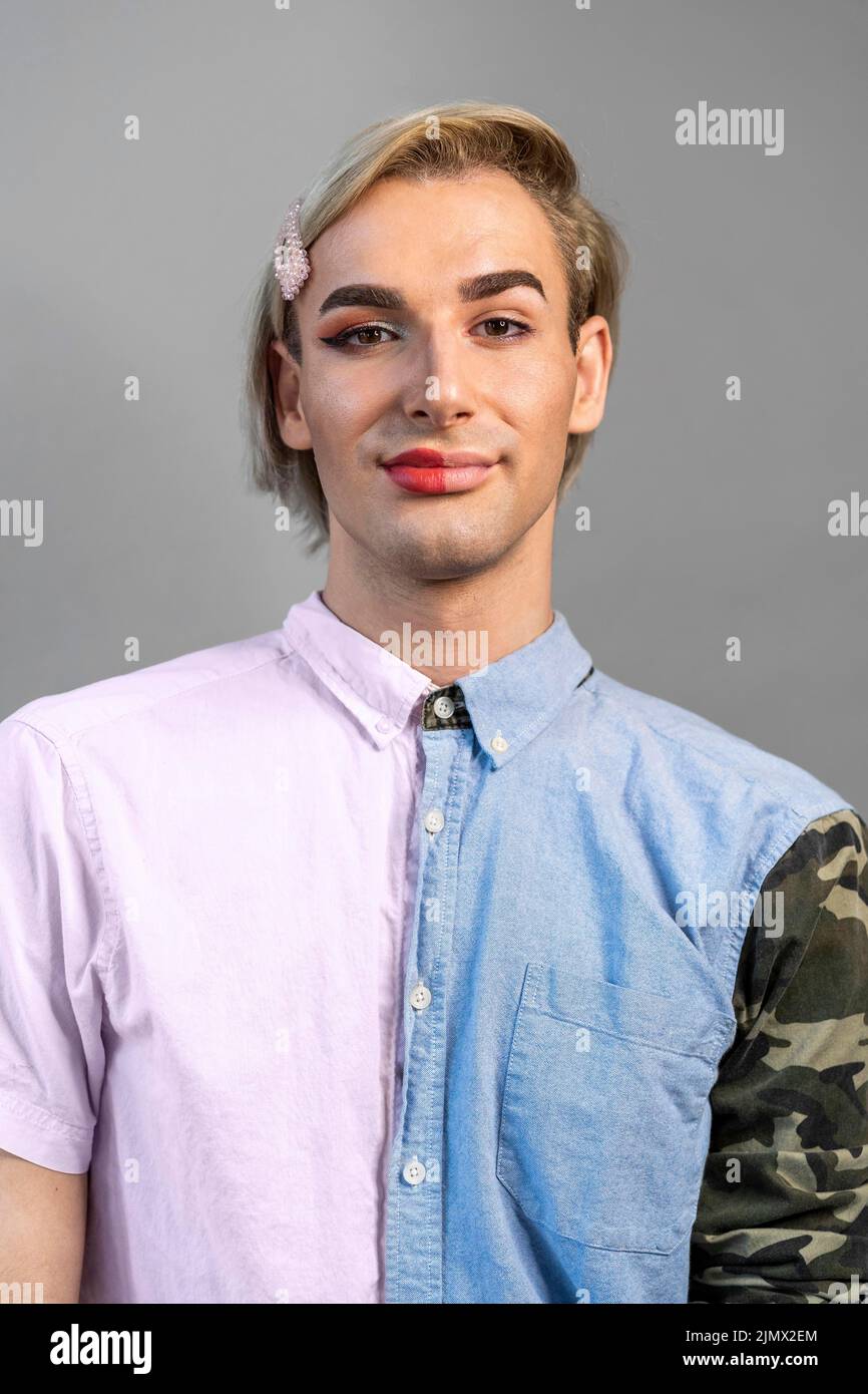 Homme transgenre Banque de photographies et d’images à haute résolution ...