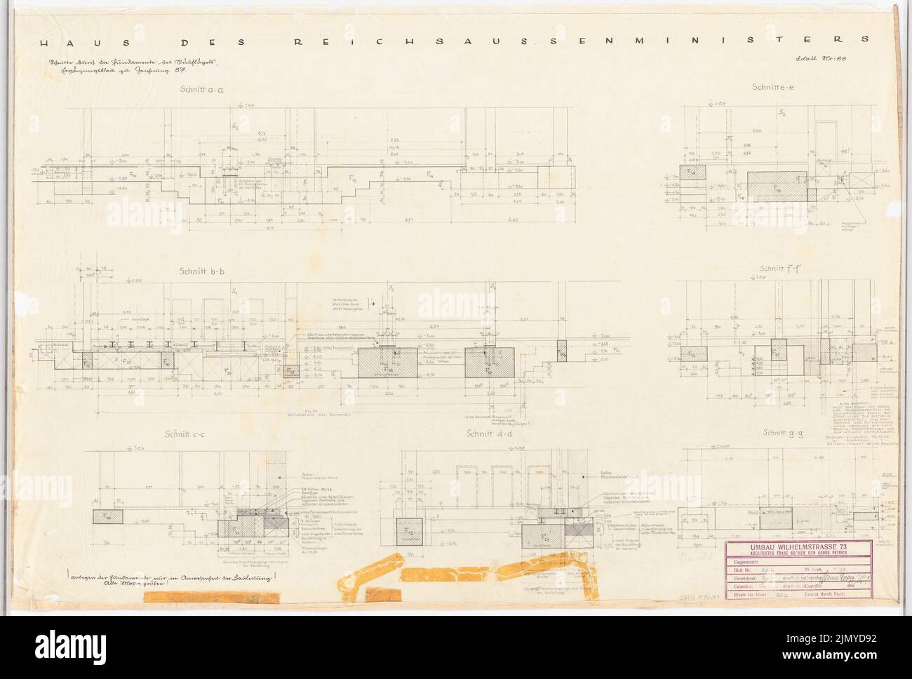 Schnitte durch die fundamente des sudflugels 1 Banque de photographies ...
