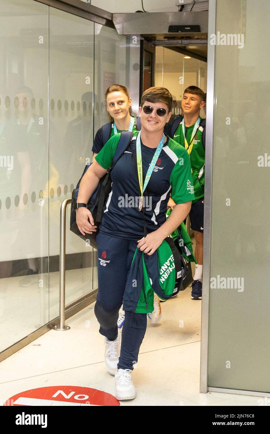 (À partir de la gauche) les boxeurs irlandais du Nord Michaela Walsh ...