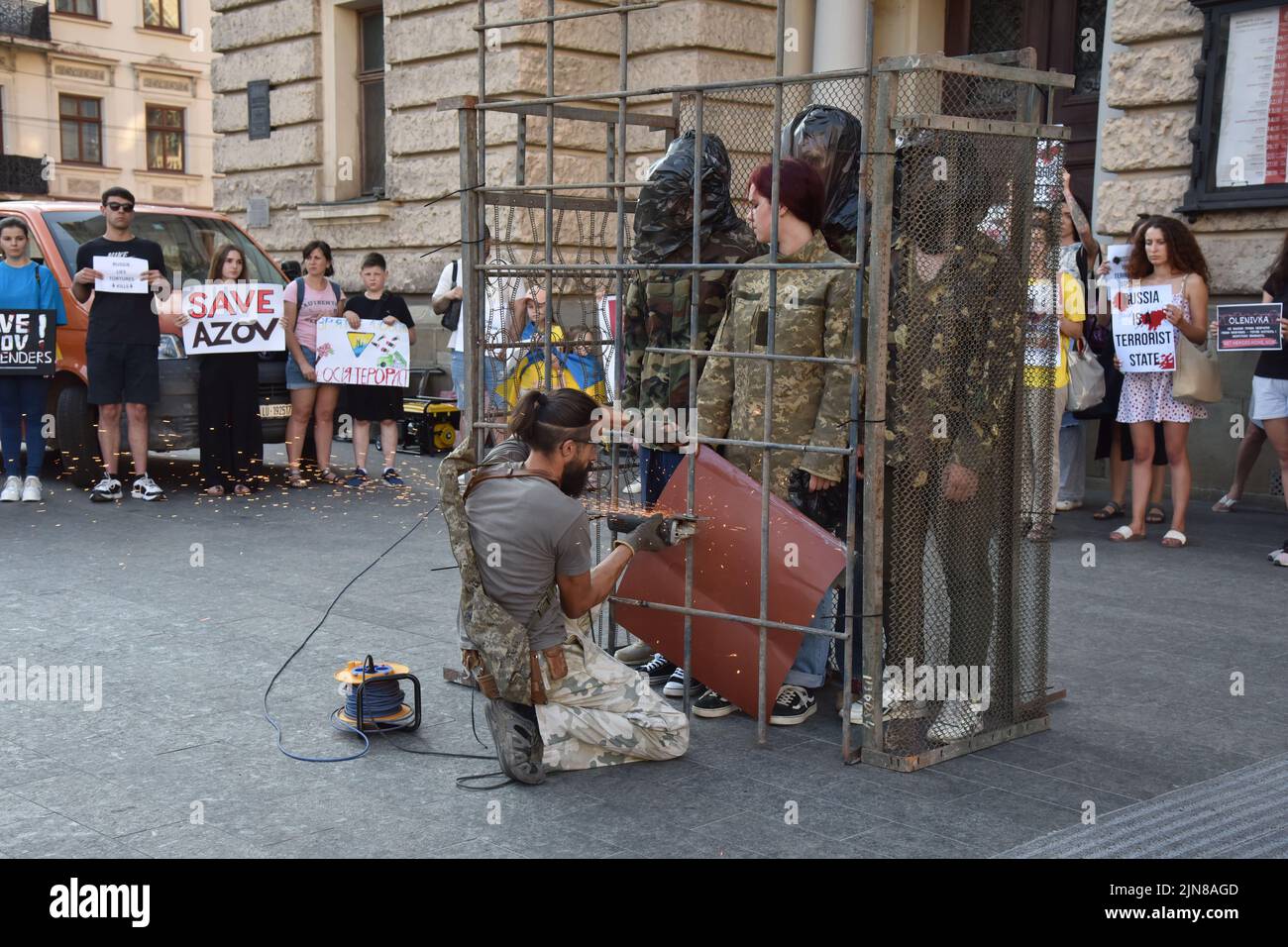 Prisonniers d'azov en ukraine Banque de photographies et d’images à haute résolution - Alamy