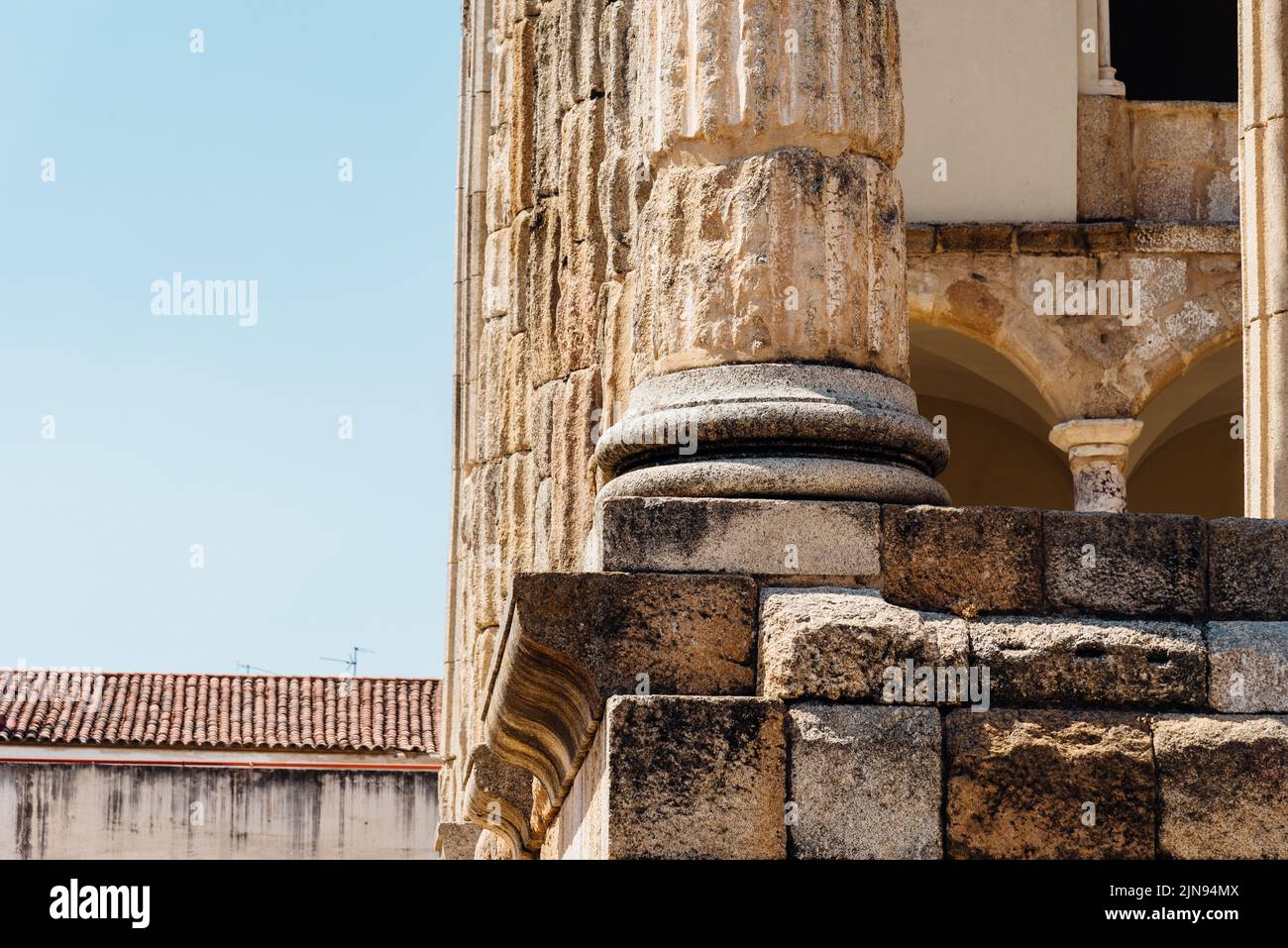 Ancient roman temple of diana in merida Banque de photographies et d ...