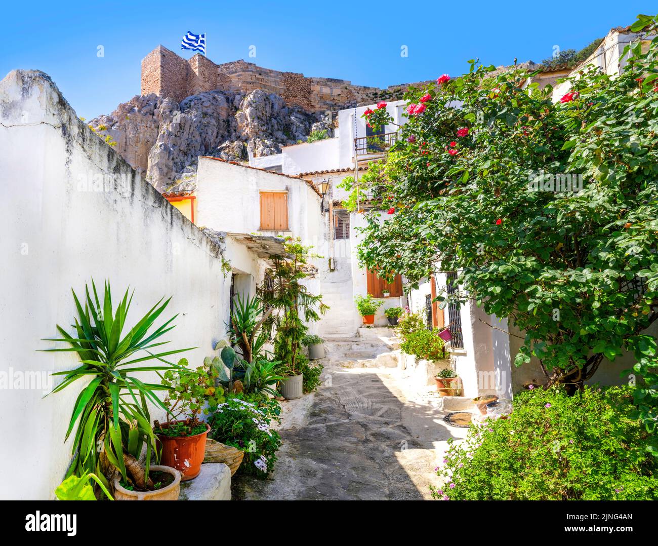 Rues pittoresques de la vieille ville, quartier de Plaka, Athènes ...