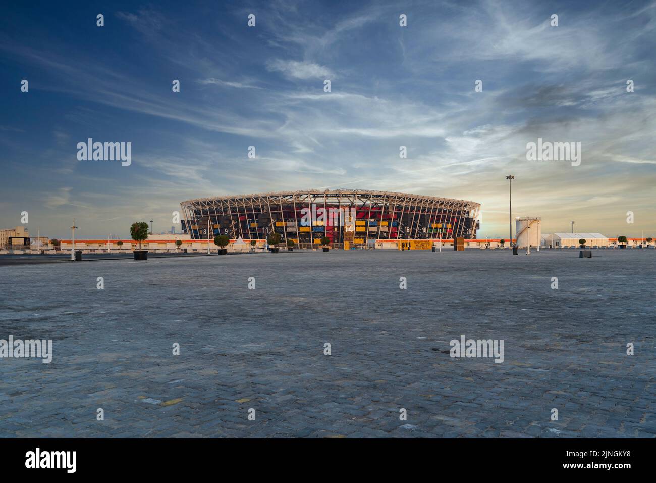 DOHA, QATAR - 26 NOVEMBRE 2021 : le stade 974, précédemment connu sous ...