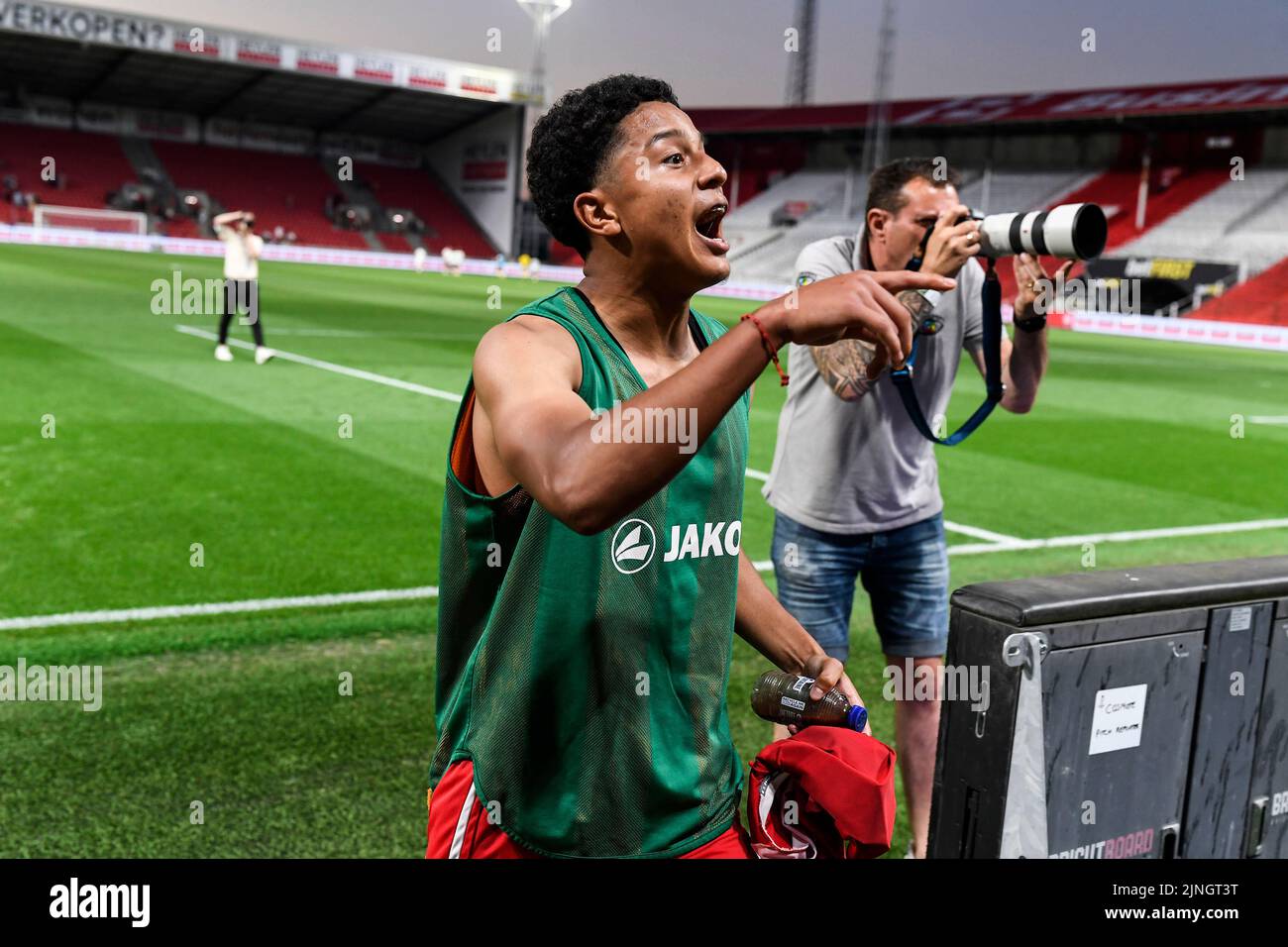 Anthony Valencia, d'Anvers, célèbre après avoir remporté un match de ...