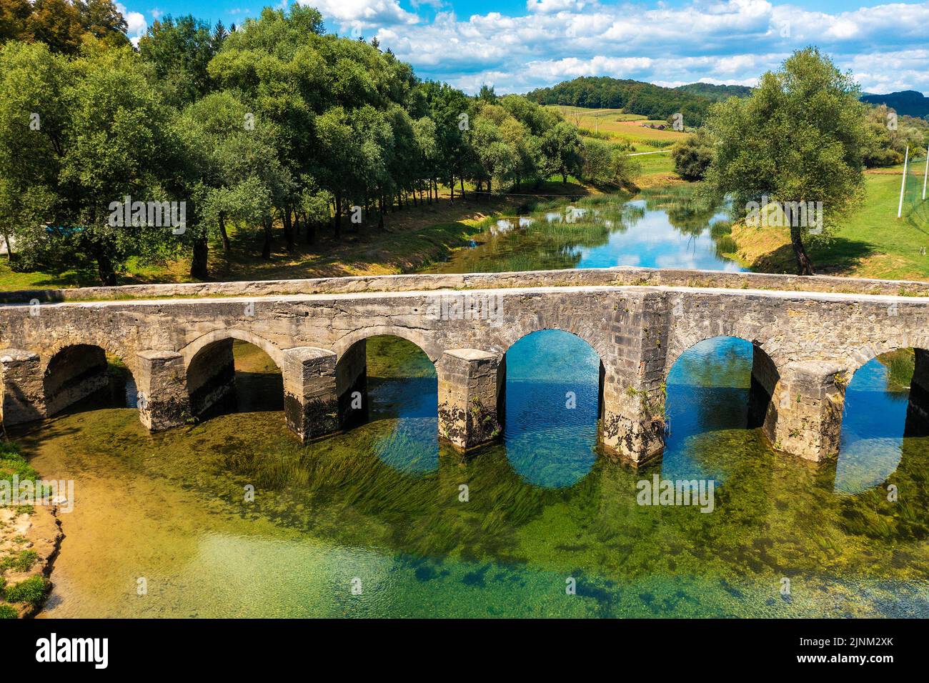 Dobra bridge Banque de photographies et d’images à haute résolution - Alamy