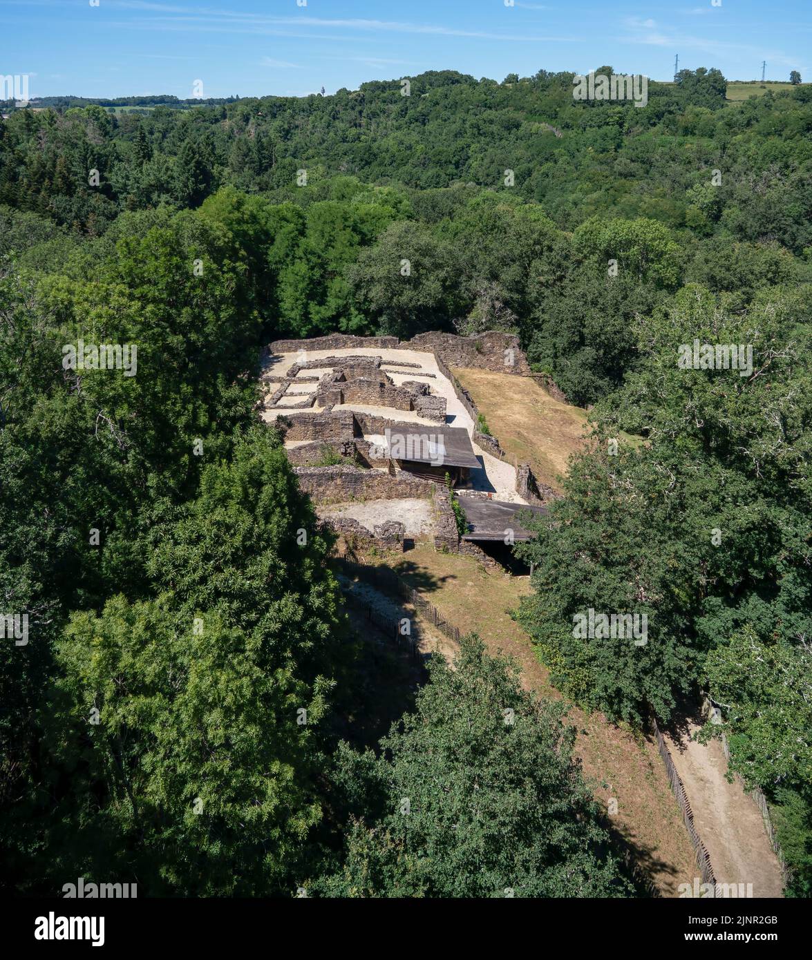 La Tour Jeannette, une tour médiévale en pierre construite pour donner ...