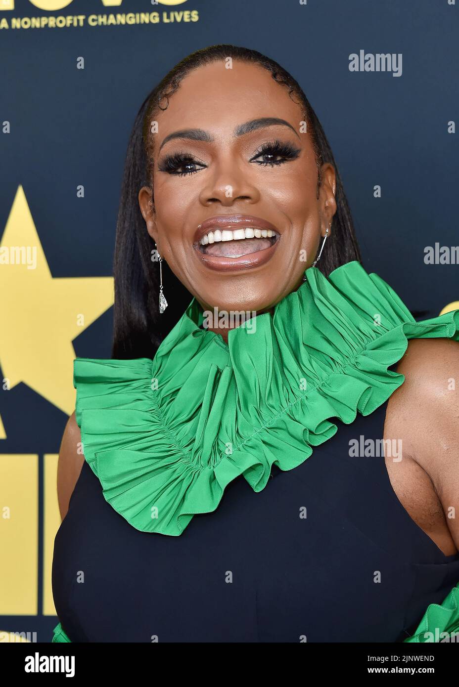 Sheryl Lee Ralph marchant sur le tapis rouge lors des HCA TV Awards 2nd ...