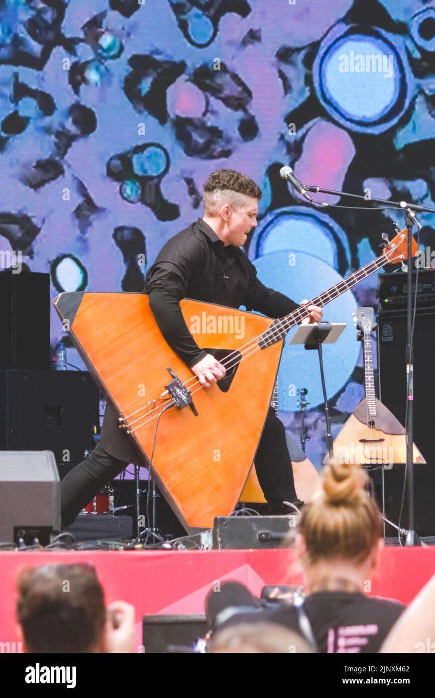 Balalaika player Banque de photographies et d’images à haute résolution ...