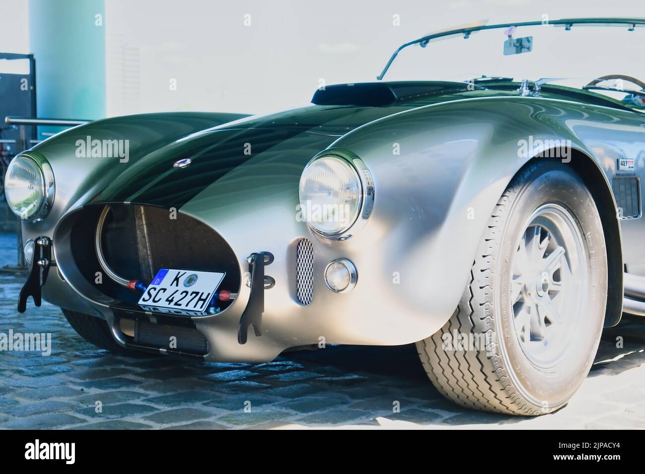 Shelby Cobra 427 SC des années 60 au salon des voitures d'époque à ...
