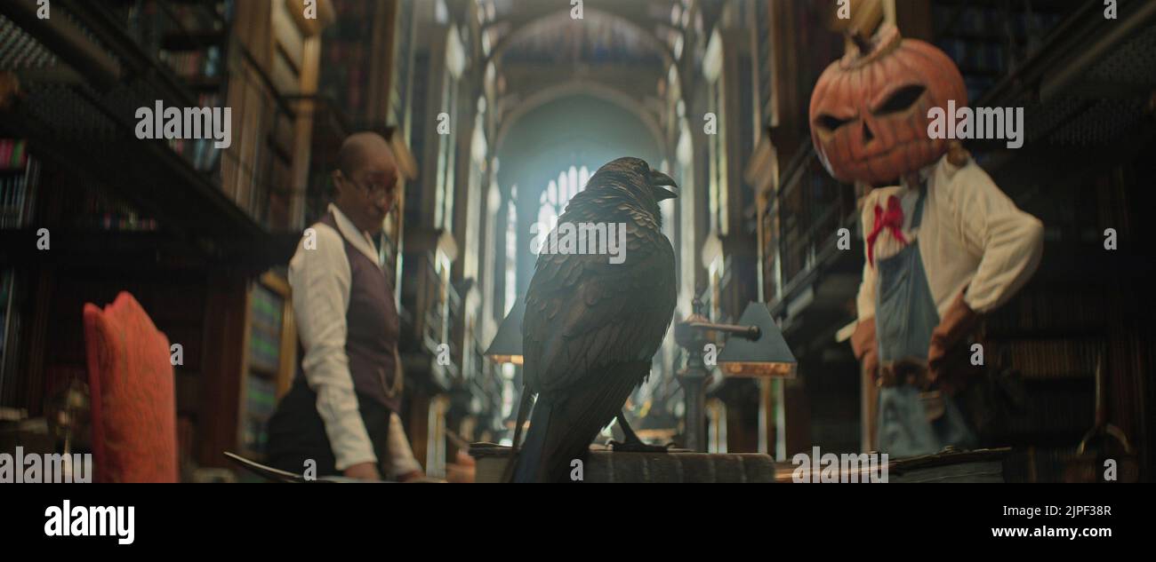 LE SANDMAN, de gauche à droite, Vivienne Acheampong, Matthew le Corbeau ...