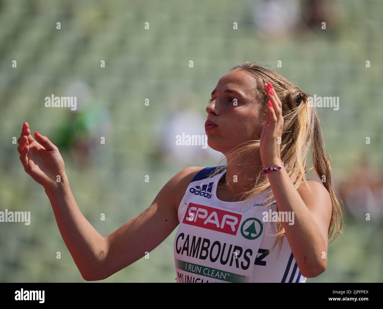 Léonie cambours Banque de photographies et d’images à haute résolution ...