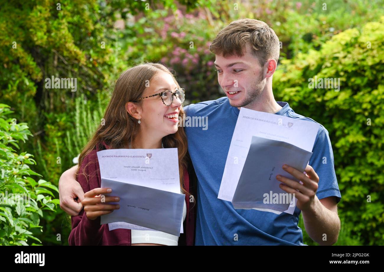 Examen joie 2022 Banque de photographies et d’images à haute résolution ...