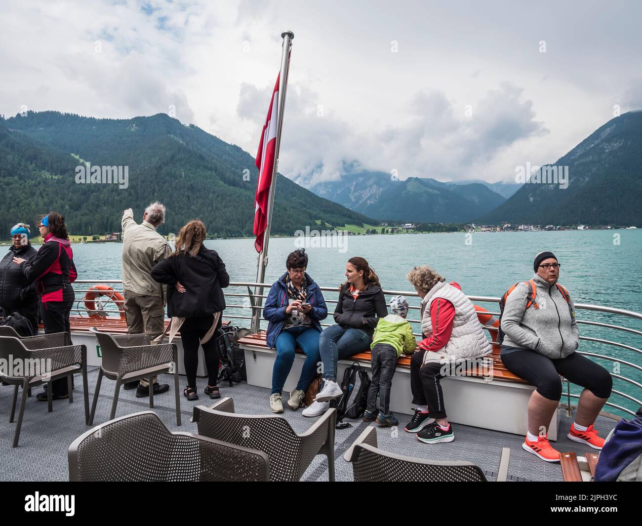 Bateaux de ferry du lac d'achensee Banque de photographies et d’images ...