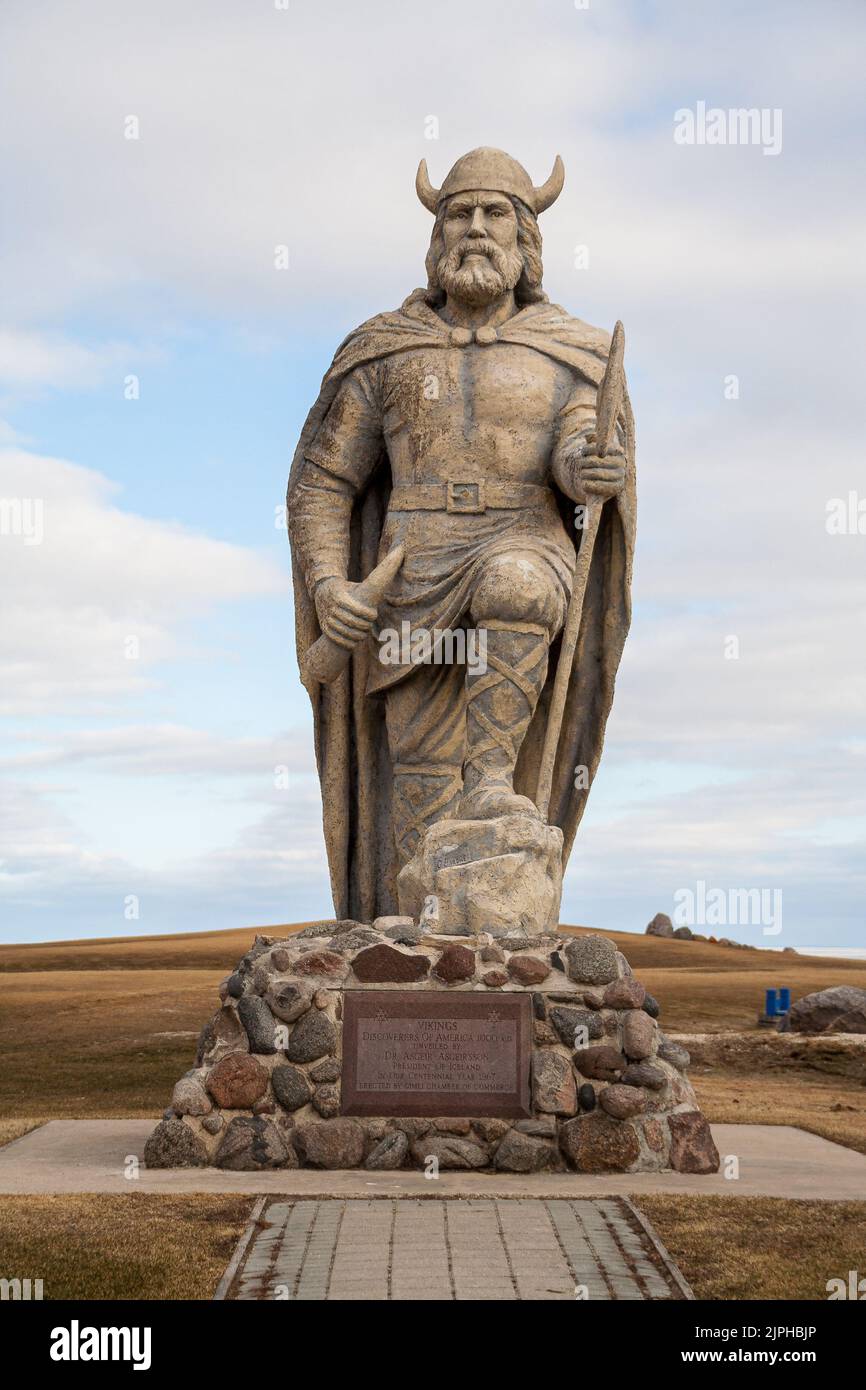 Statue of viking Banque de photographies et d’images à haute résolution ...