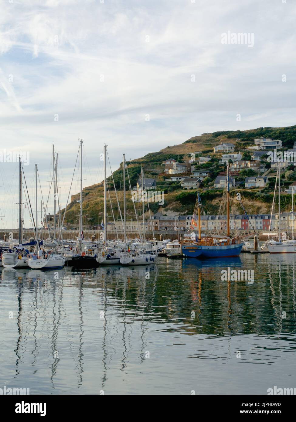 Fecamp harbour Banque de photographies et d’images à haute résolution ...