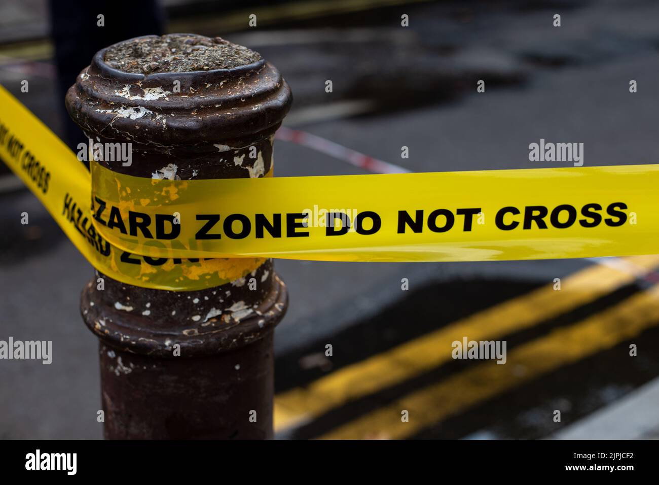 Ruban de sécurité jaune Banque de photographies et d’images à haute ...