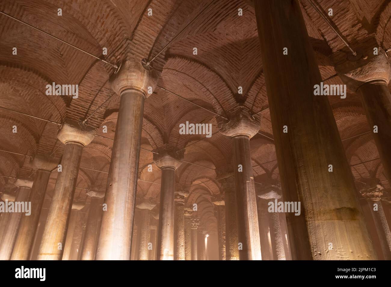 Citerne souterraine byzantine Banque de photographies et d’images à ...