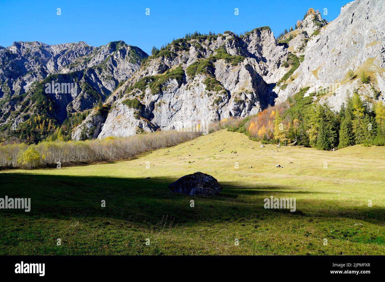 Automne dans les alpes Banque de photographies et d’images à haute ...