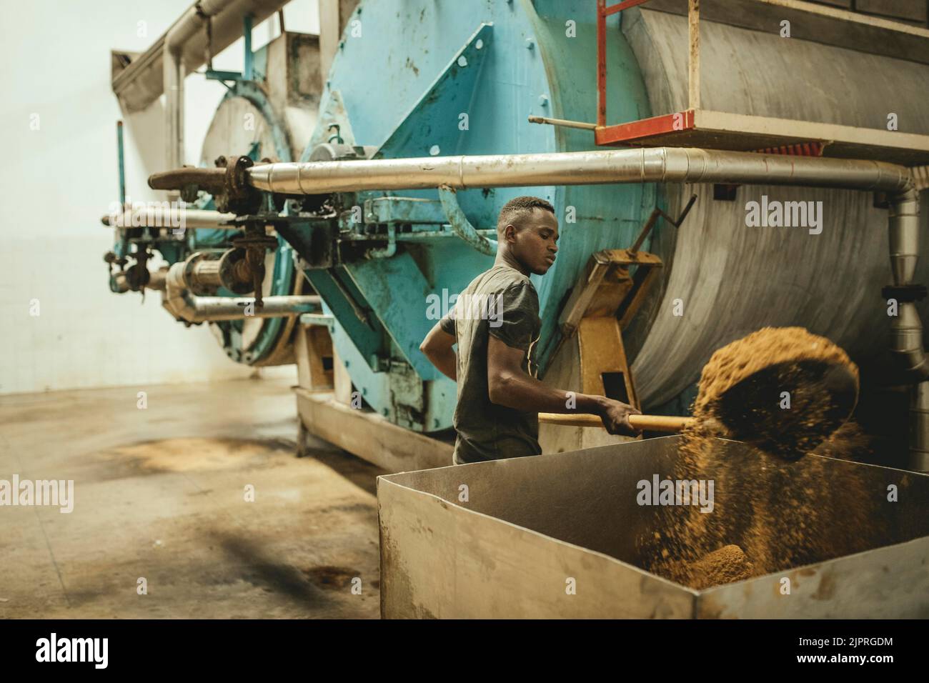 Usine de farine de poisson d'Omaurci S. A. à Puntiya, district où sont concentrées les usines de ...