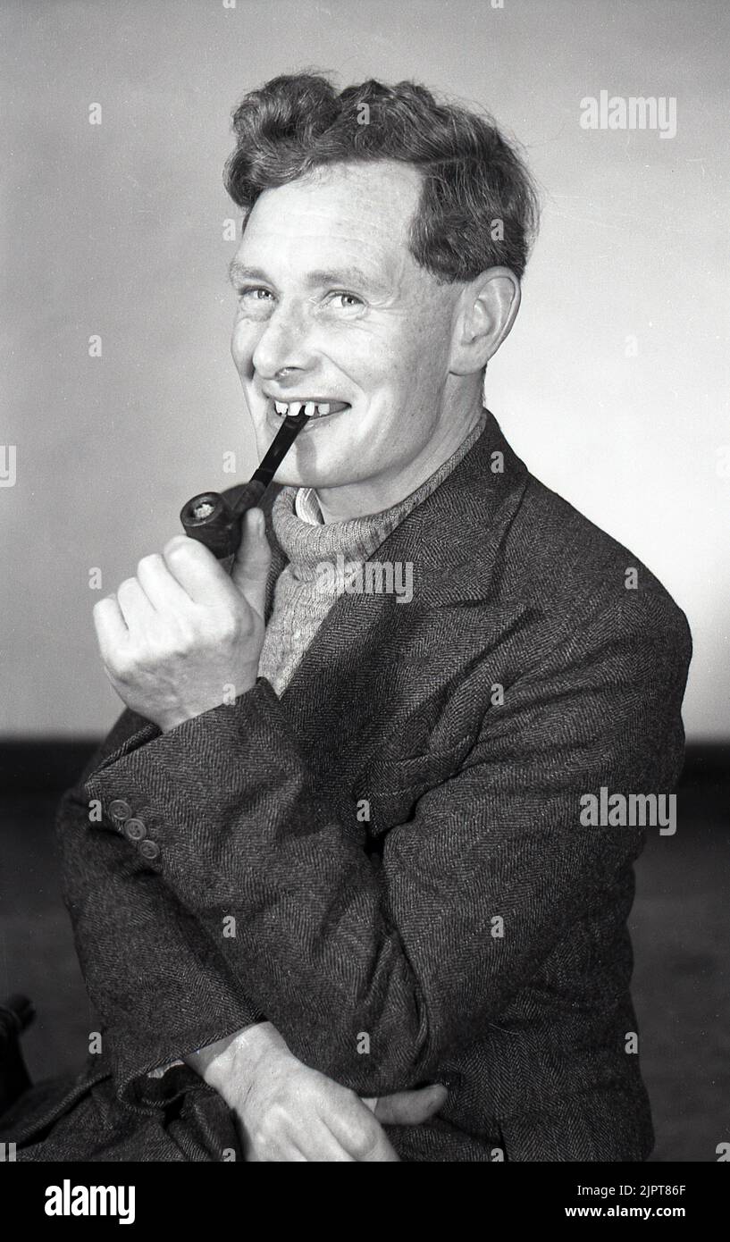 Pipe smoker smoking Banque de photographies et d’images à haute ...