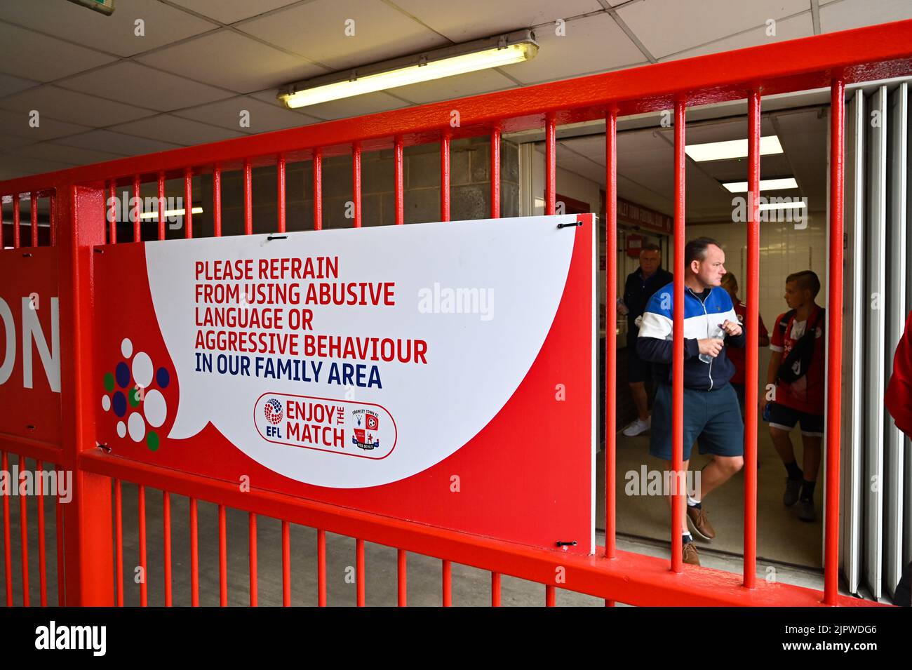 Utiliser un langage grossier Banque de photographies et d’images à ...