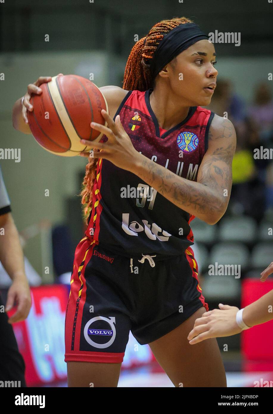 Maxuella Lisowa Mbaka en Belgique photographié en action lors d'un ...